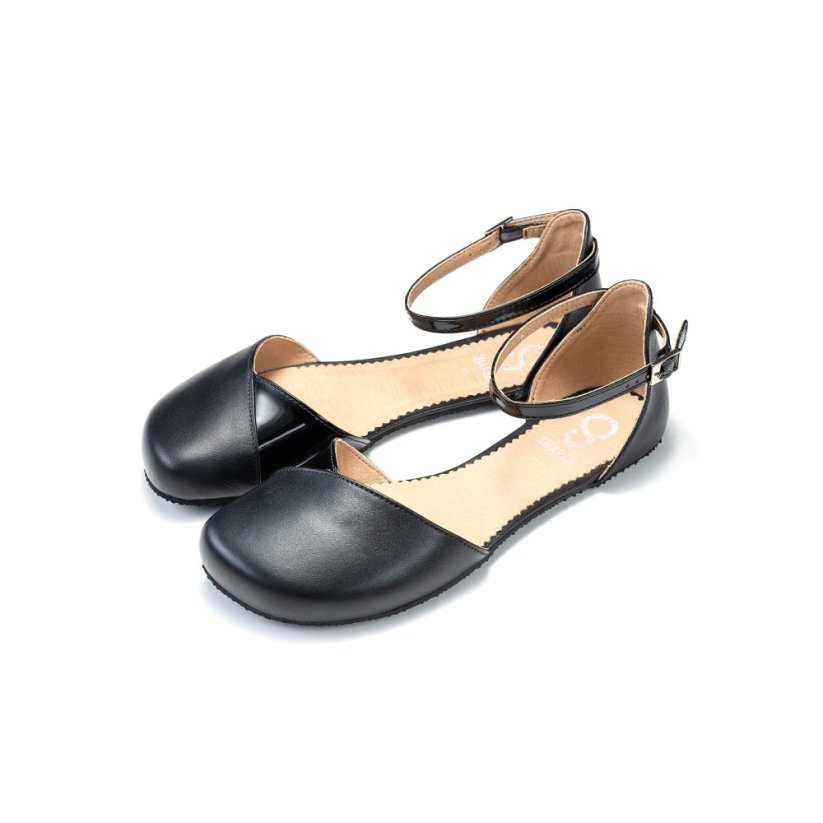Shapen Poppy black regular :: Barefootkids